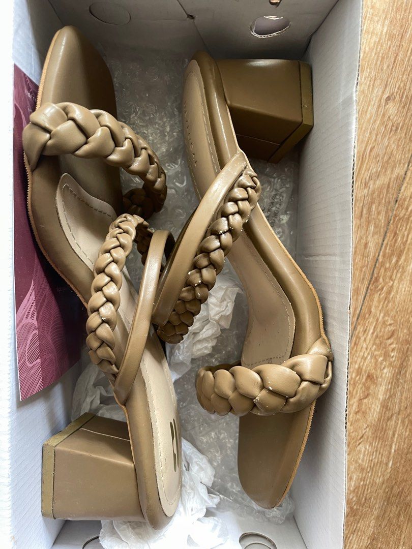 #Imlek2023 Heels coklat, Fesyen Wanita, Sepatu di Carousell