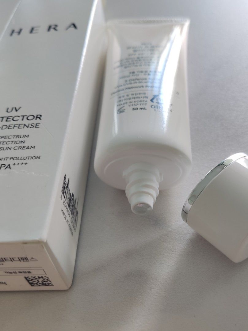 Hera UV Protector Multi- defence SPF50+/PA++++ Hydrating sun cream, Beauty & Personal Care, Face ...