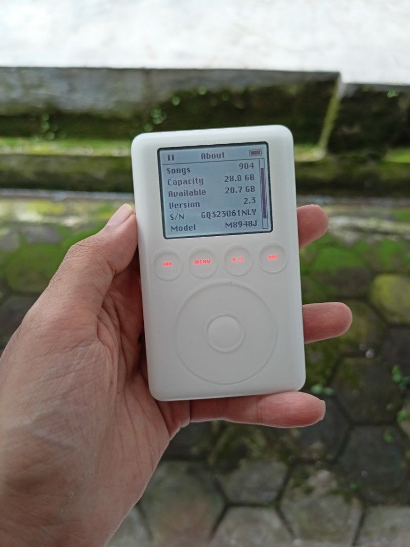 iPod Classic 3rd 3 gen generation flash modded 32gb Collector item ...