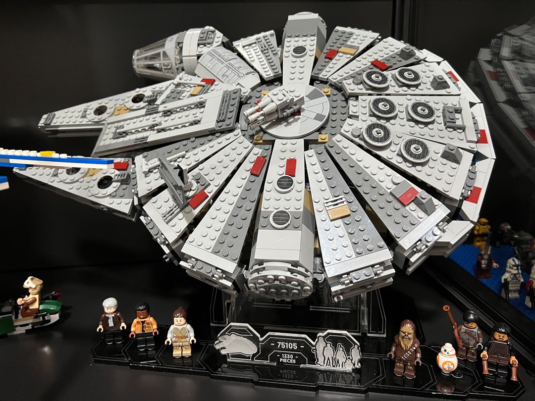 LEGO Star Wars 75105 - Millenium Falcon, Hobbies & Toys, Toys & Games ...
