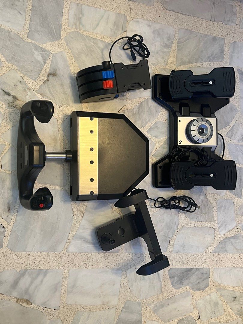 Logitech Flight Simulator Set (yoke, rudder, throttle), Computers ...