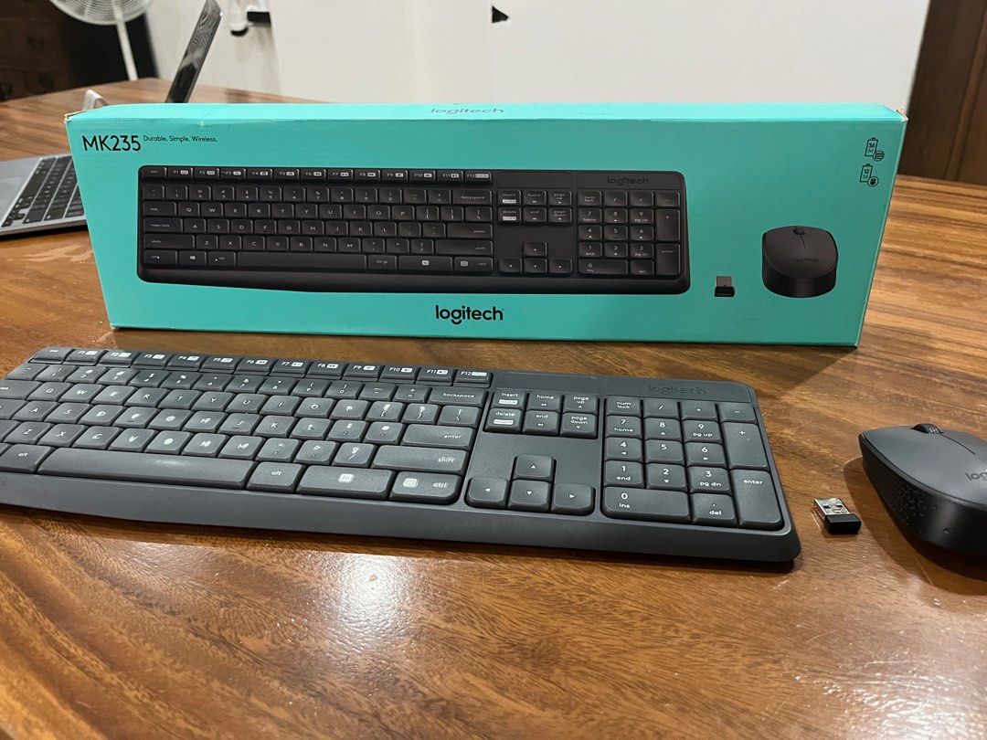 Logitech Mk235 Wireless Keyboard And Mouse Combo Computers And Tech Parts And Accessories