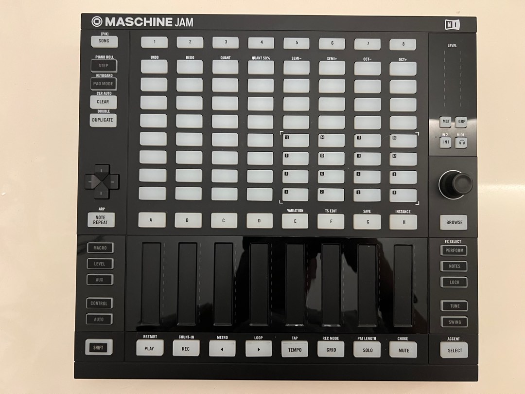 Native Instruments Maschine Jam, Hobbies & Toys, Music & Media, Musical ...