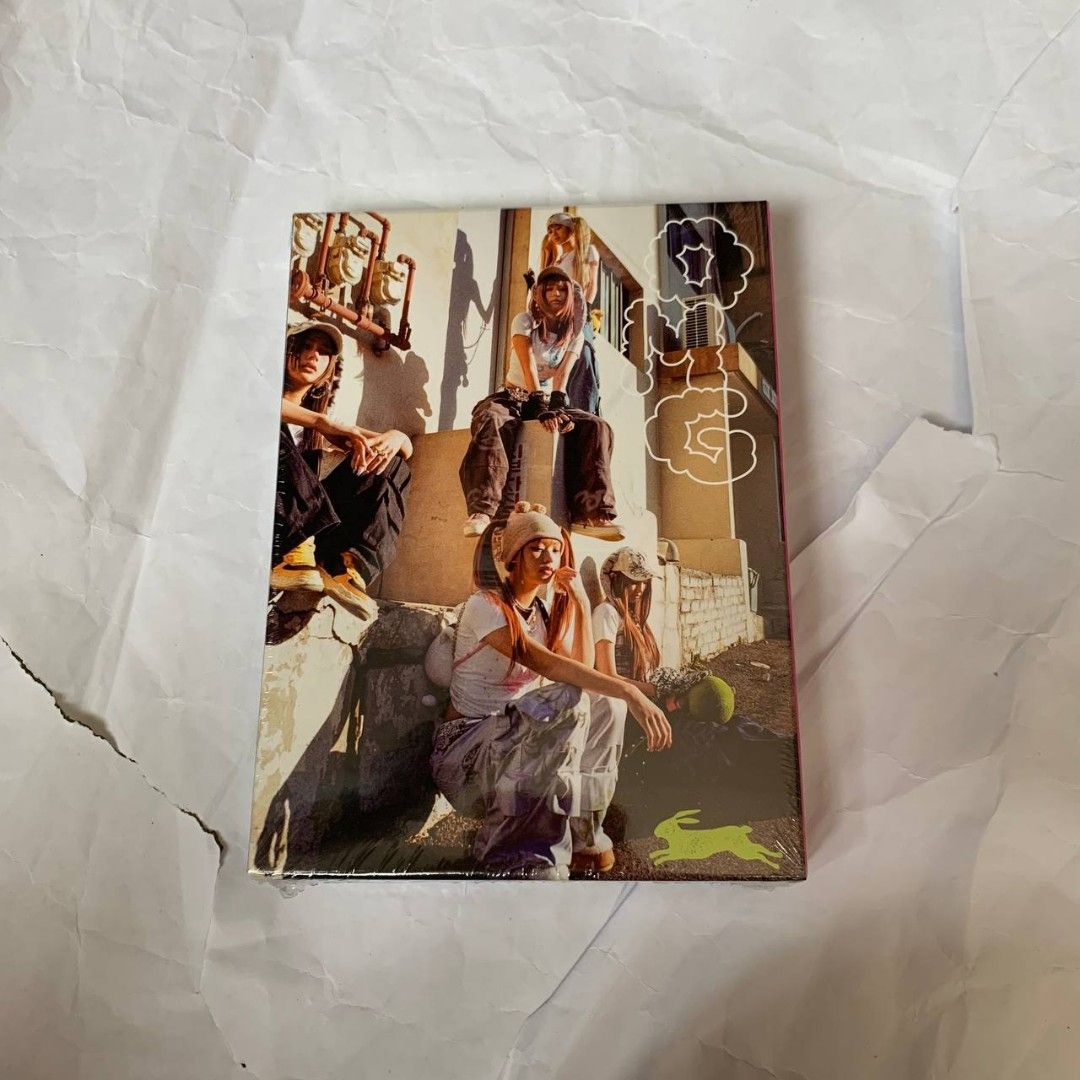 NewJeans - [NewJeans 1st Single 'OMG'] (Message Card ver.) (READY STOCK ...