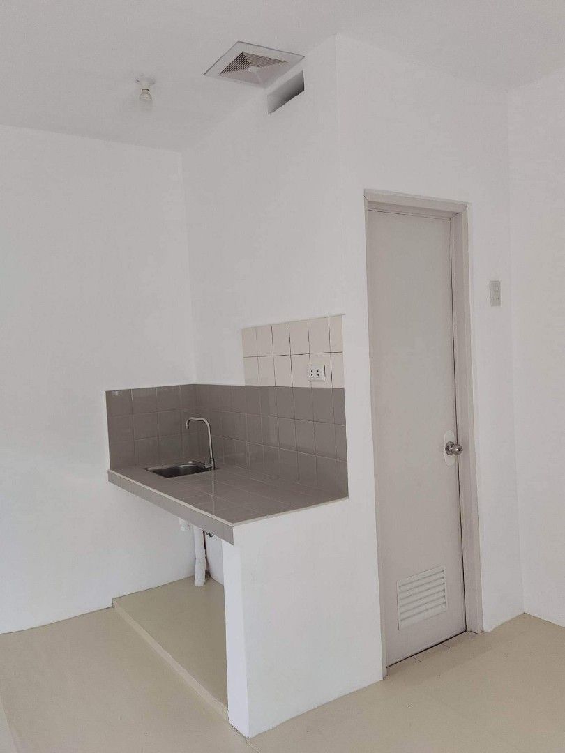 Newly-built 21sqm Studio Apartment in Manuguit Tondo Manila, Property ...