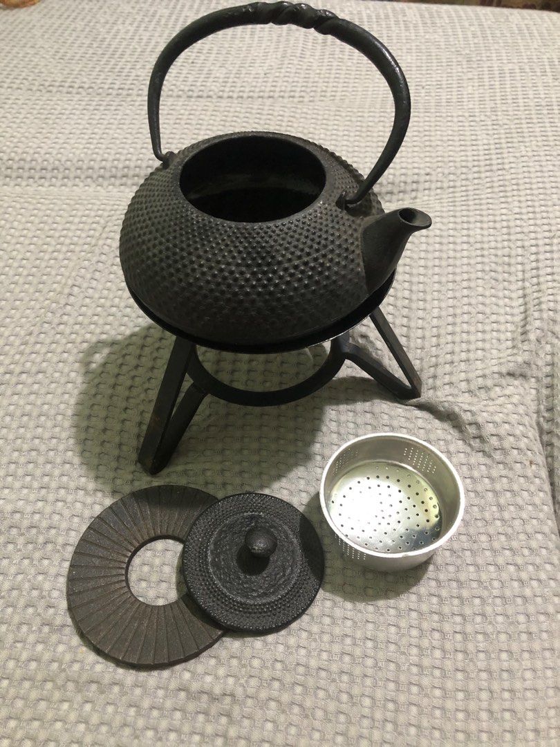 Old heavy metal tea pot set, Hobbies & Toys, Memorabilia & Collectibles ...