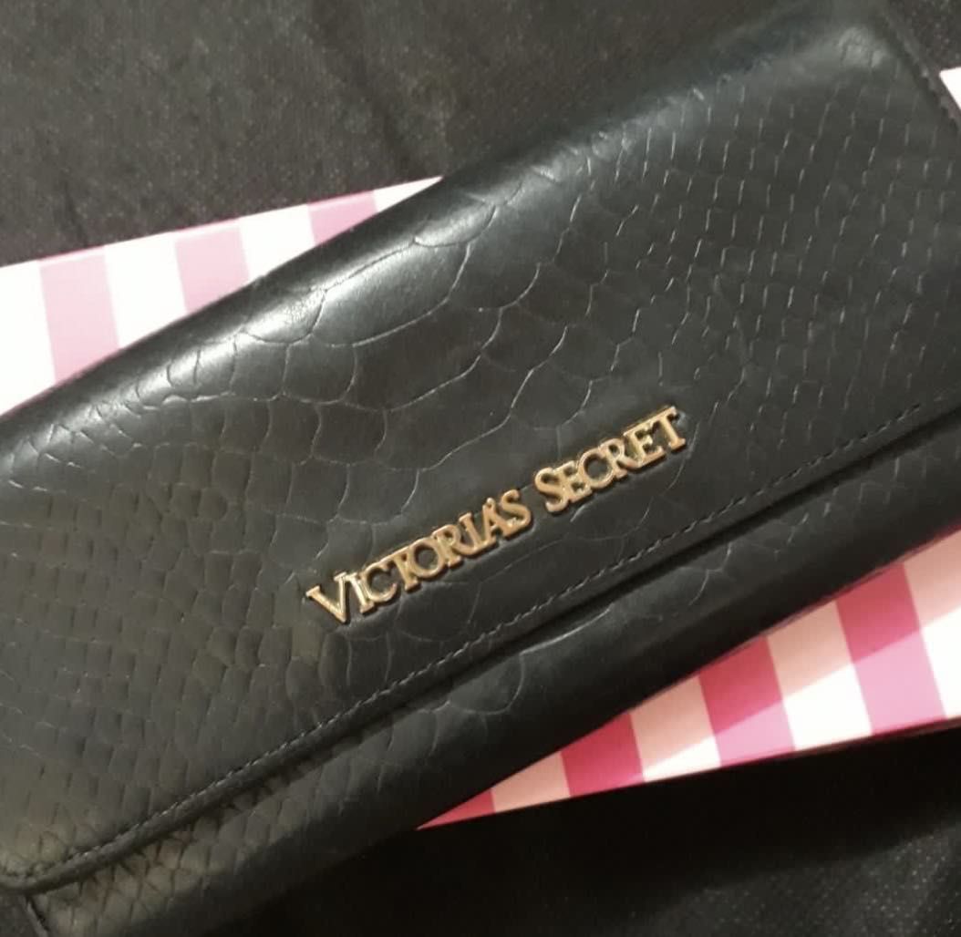 ORIGINAL Victoria's Secret long black wallet with box, Women's Fashion ...