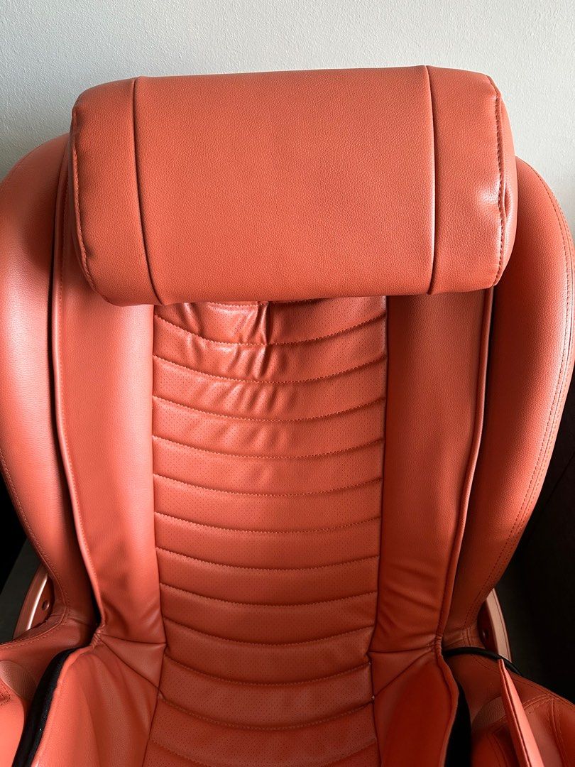 OSIM uDivine mini 2 Massage Chair, Health & Nutrition, Massage Devices ...