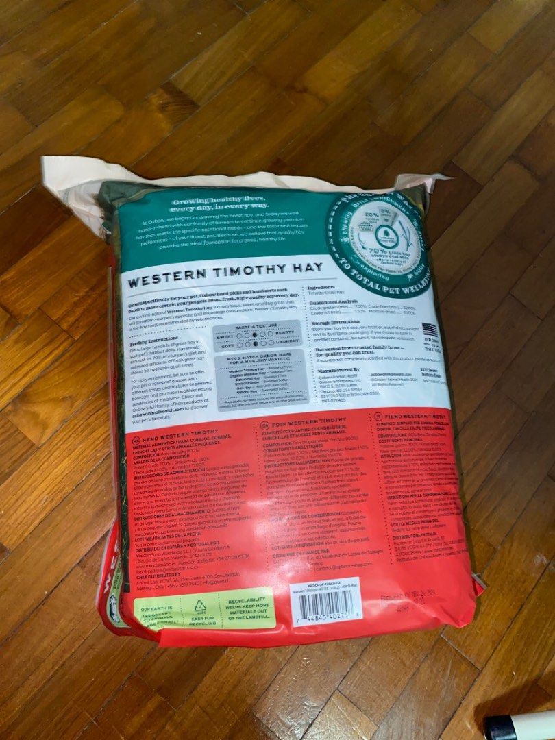 Oxbow Western Timothy Hay 40oz (for rabbits, guinea pigs, chinchillas ...