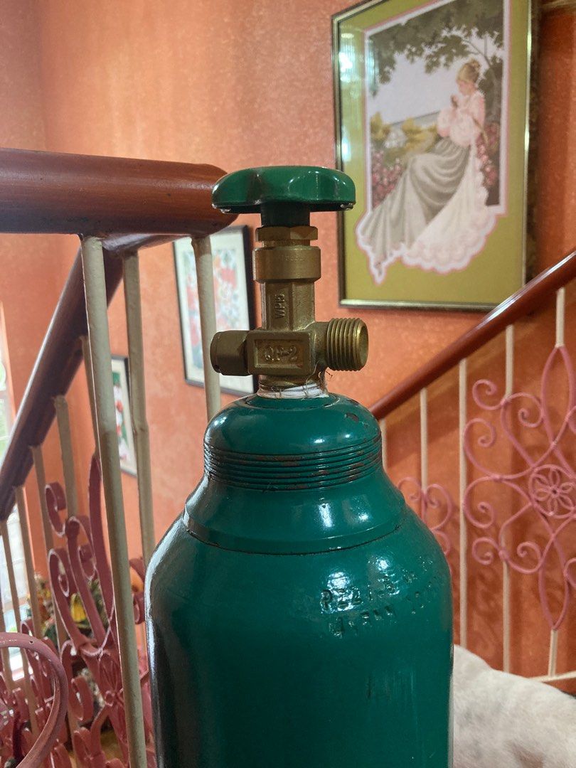 Oxygen tank (15lbs), Health & Nutrition, Medical Supplies & Tools on ...