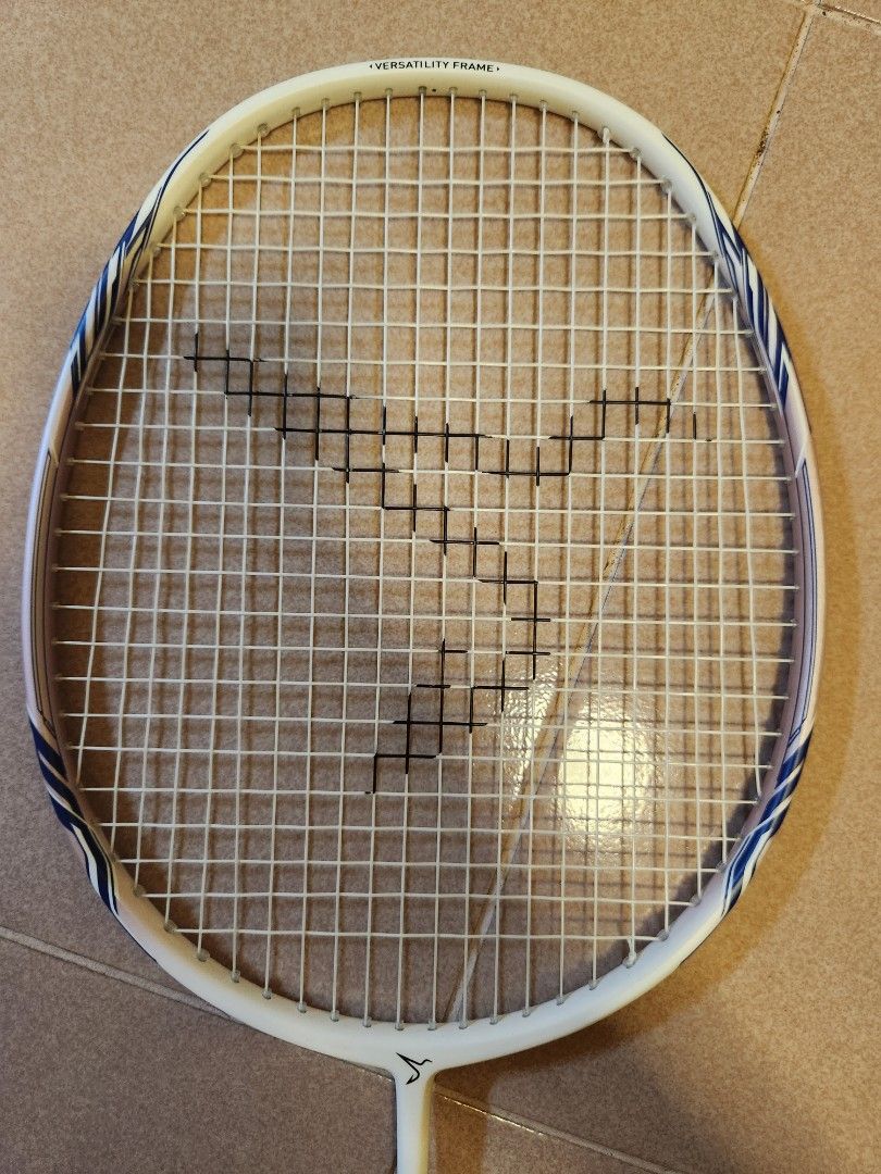 PERFLY Badminton Racket BR560 Lite, Sports Equipment, Sports & Games ...