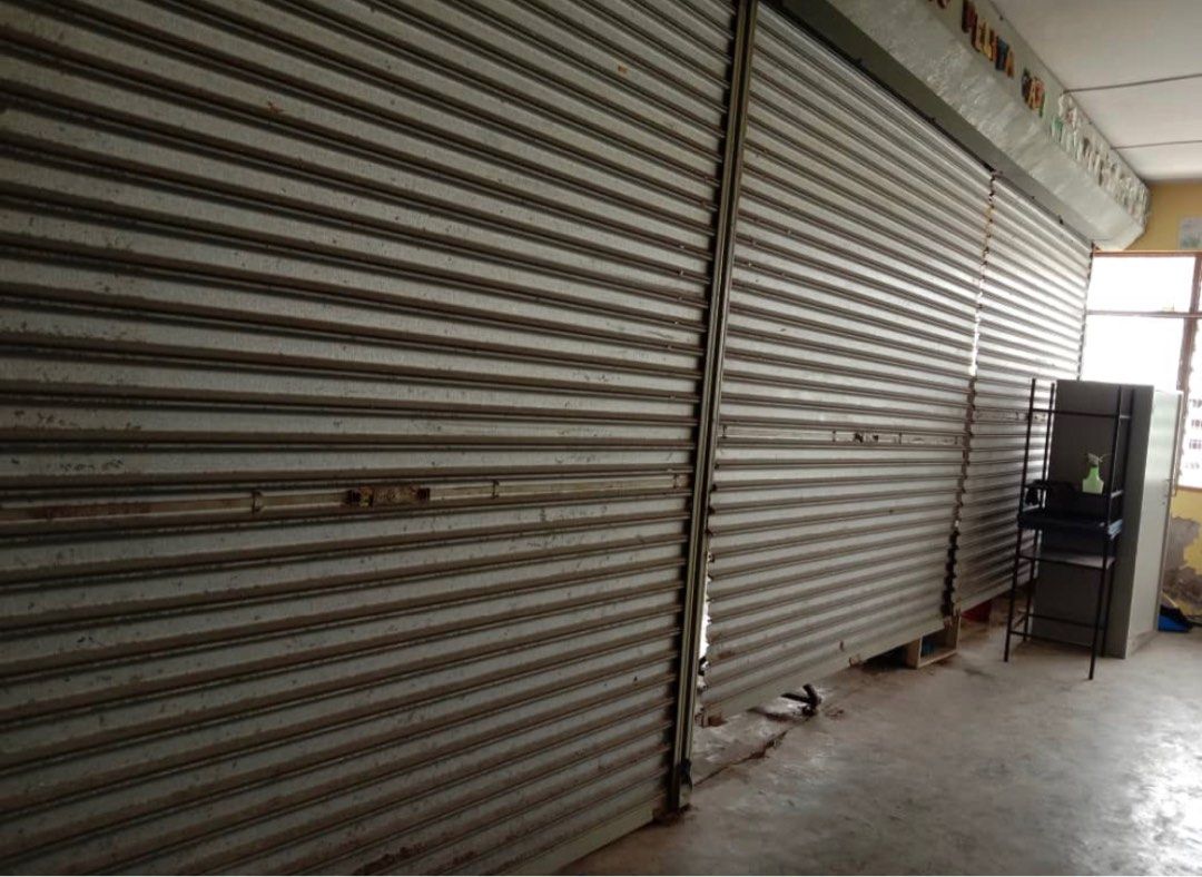 Pintu roller shutter aluminuim, Furniture & Home Living, Security ...