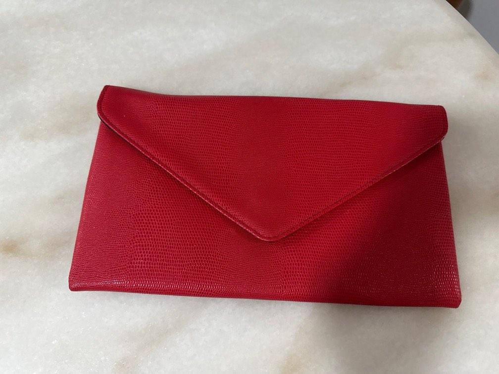 Red clutches, Women's Fashion, Bags & Wallets, Clutches on Carousell