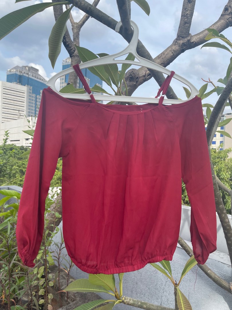 RED SABRINA, Fesyen Wanita, Pakaian Wanita, Atasan di Carousell