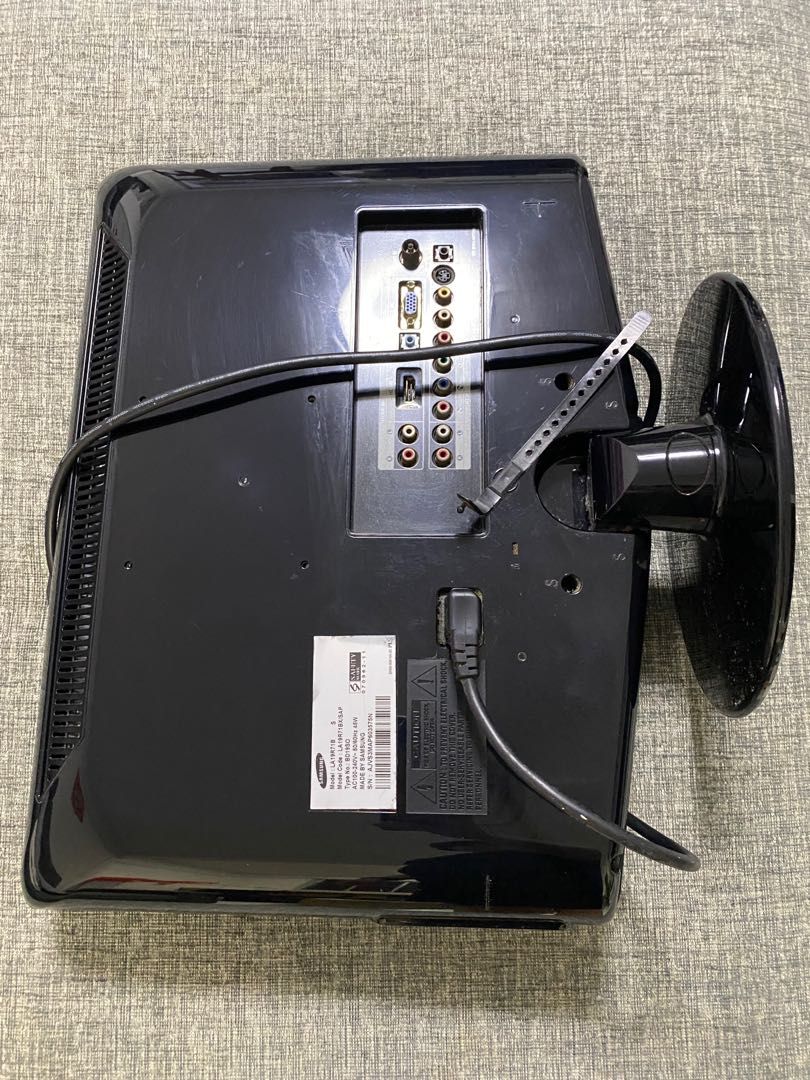 Samsung Analog TV / LCD monitor 19inch, TV & Home Appliances, TV ...