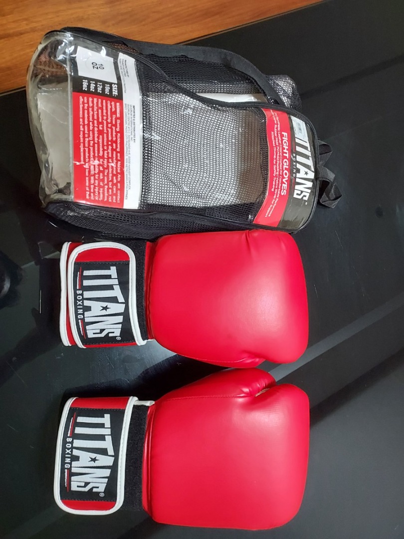 Titans Boxing Gloves 10 oz, Sports Equipment, Other Sports Equipment ...