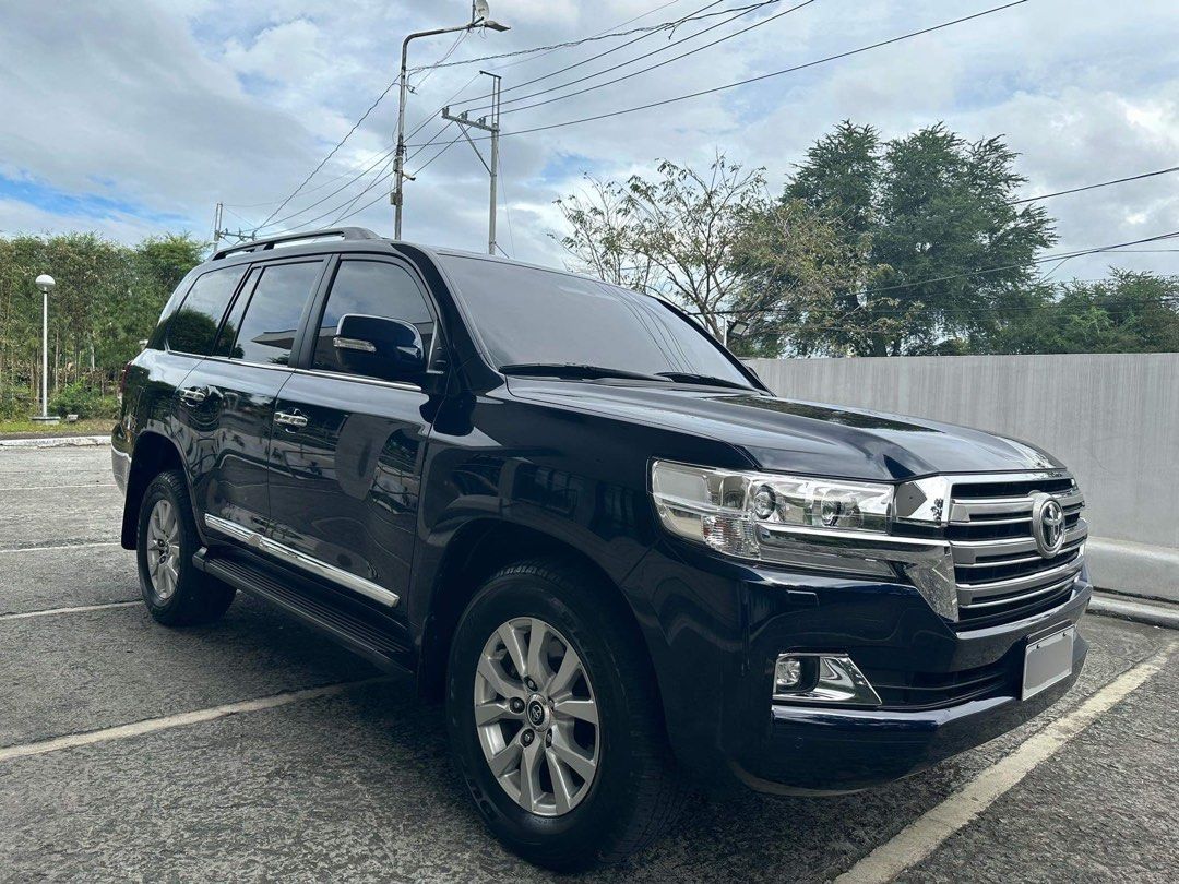 Toyota Land Cruiser LC200 Auto, Cars for Sale, Used Cars on Carousell