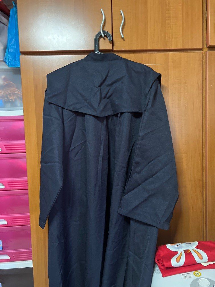 TP graduation Gown, Men's Fashion, Coats, Jackets and Outerwear on ...
