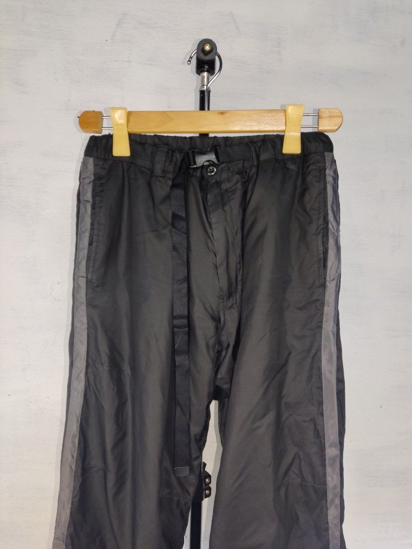 UNIQLO PARACHUTE PANTS, Men's Fashion, Bottoms, Trousers on Carousell