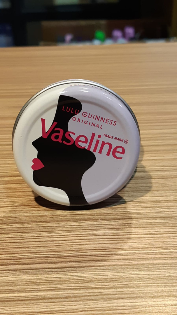 Vaseline LULU GUINNESS lip Therapy 20g, 美容＆個人護理, 健康及美容 - 皮膚護理, 面部 - 面部 ...
