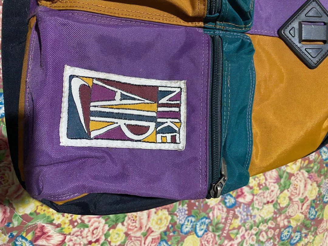 Vintage nike backpack, Men's Fashion, Bags, Backpacks on Carousell