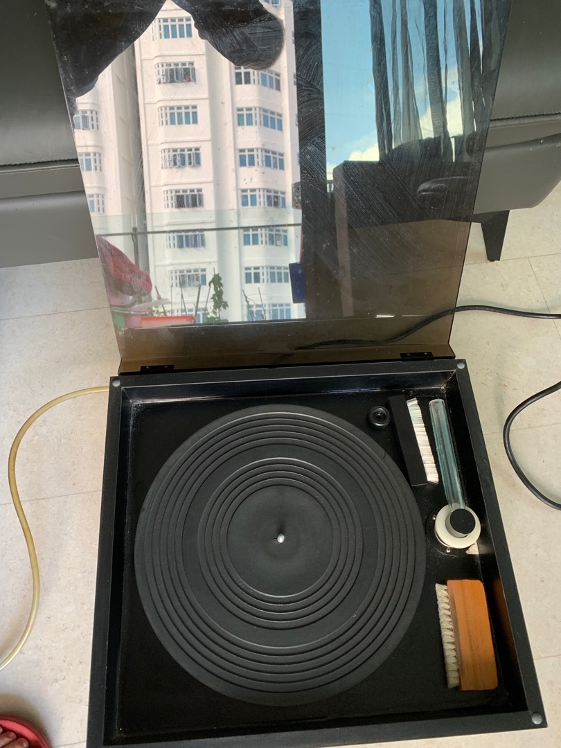 VPI 16.5 vacuum record cleaner, Audio, Other Audio Equipment on Carousell