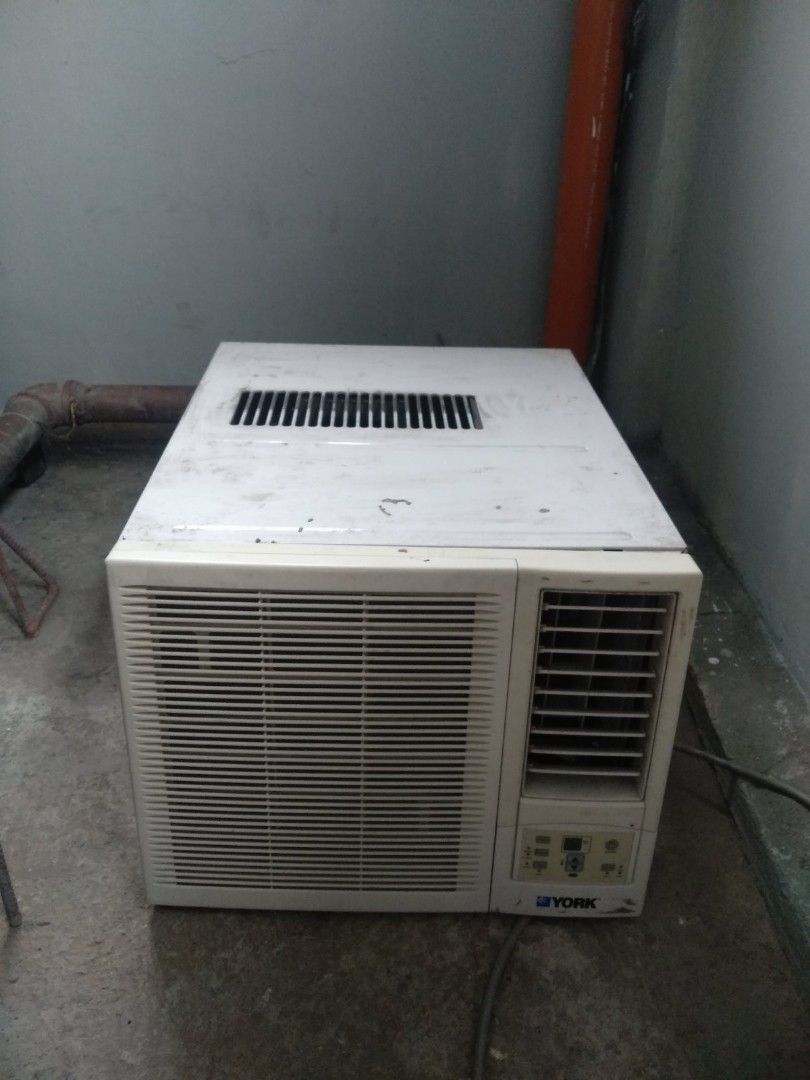 Window type Aircon, TV & Home Appliances, Air Conditioning and Heating ...