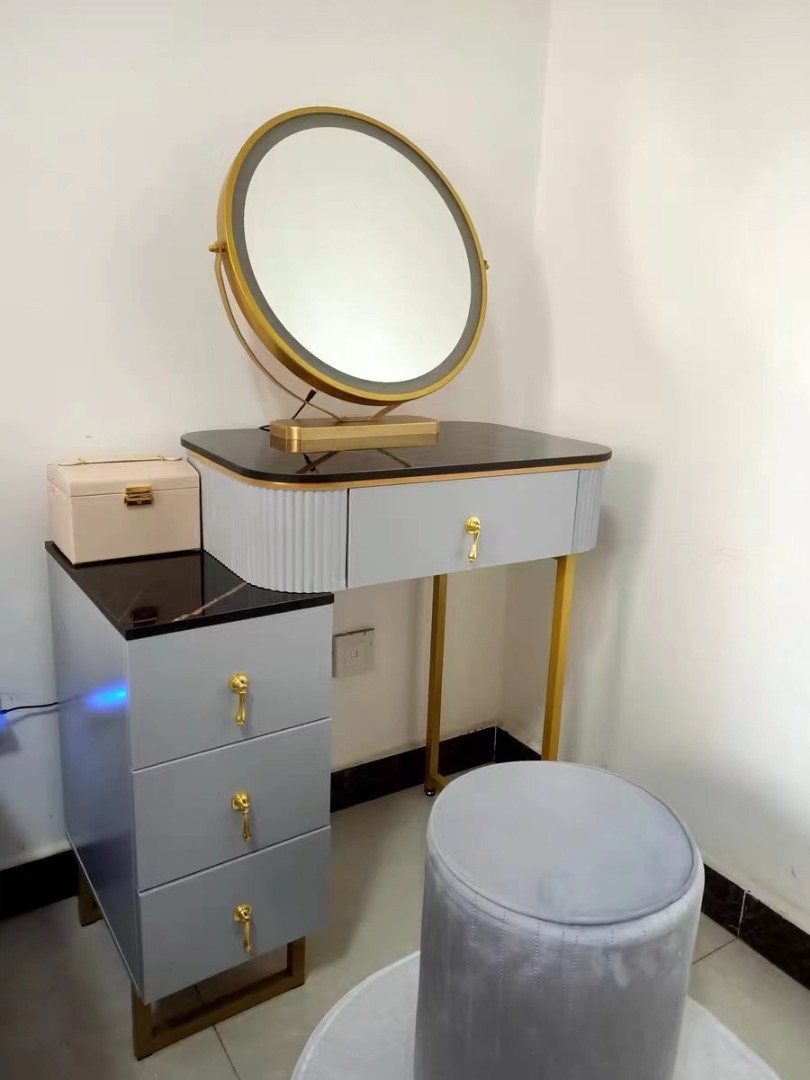 with round mirror Dressing Table、Free Delivery, Furniture & Home Living ...