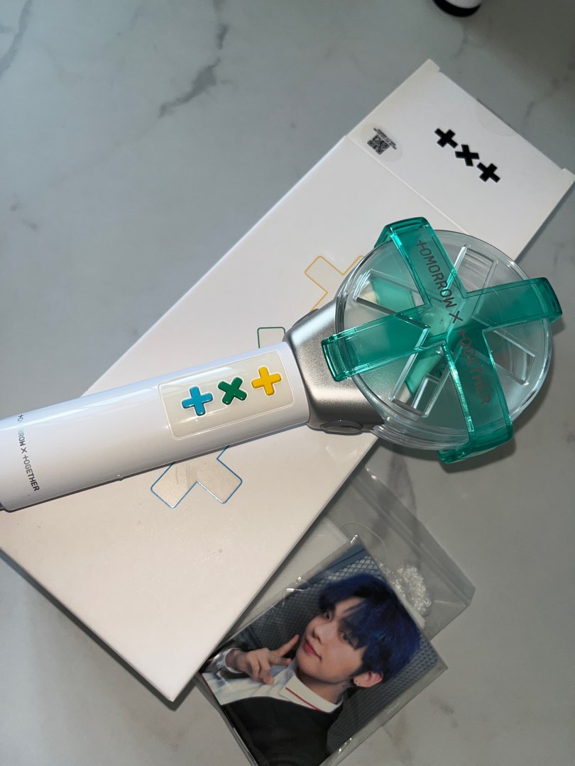 [WTS] TXT OFFICIAL LIGHTSTICK, Hobbies & Toys, Memorabilia ...