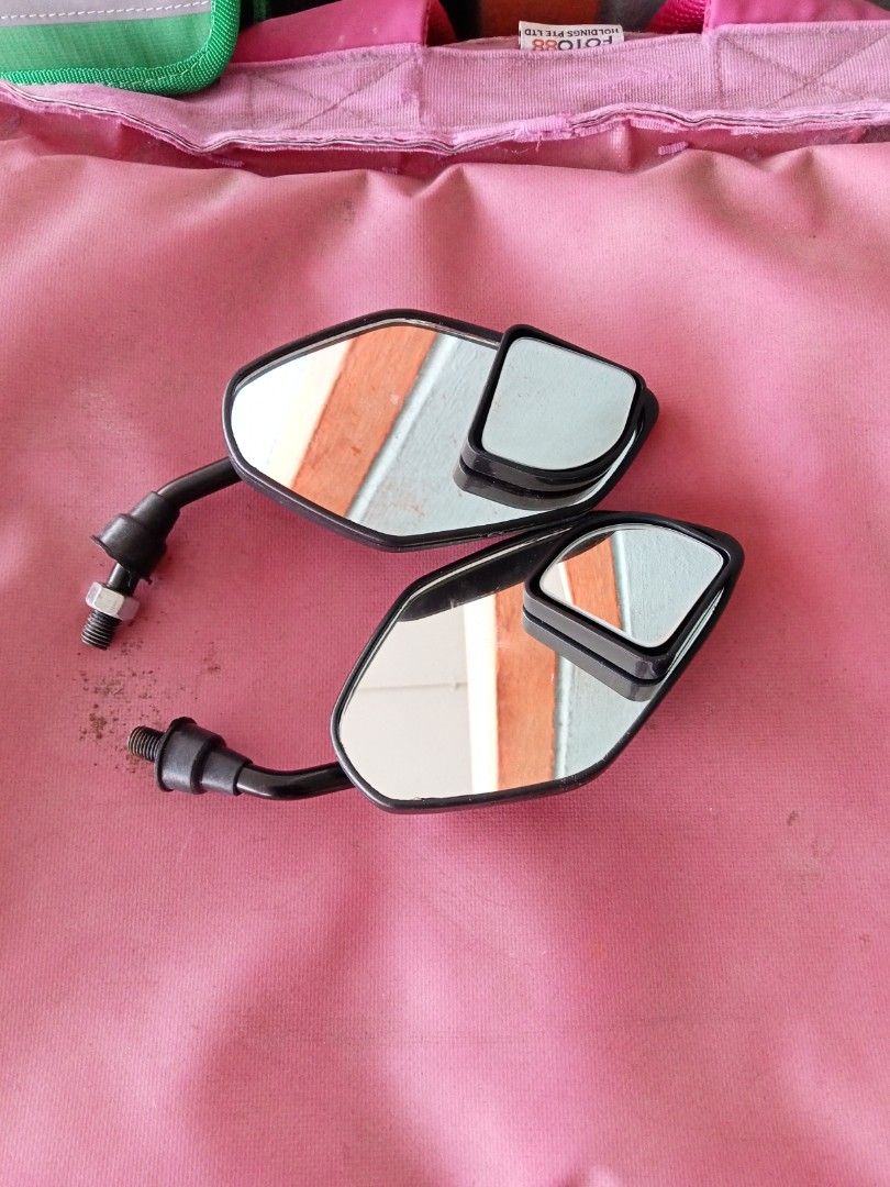 Yamaha short mirror, Motorcycles, Motorcycle Accessories on Carousell