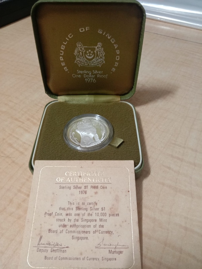 1976 Singapore Silver Merlion Coin Set with COA, Hobbies & Toys ...