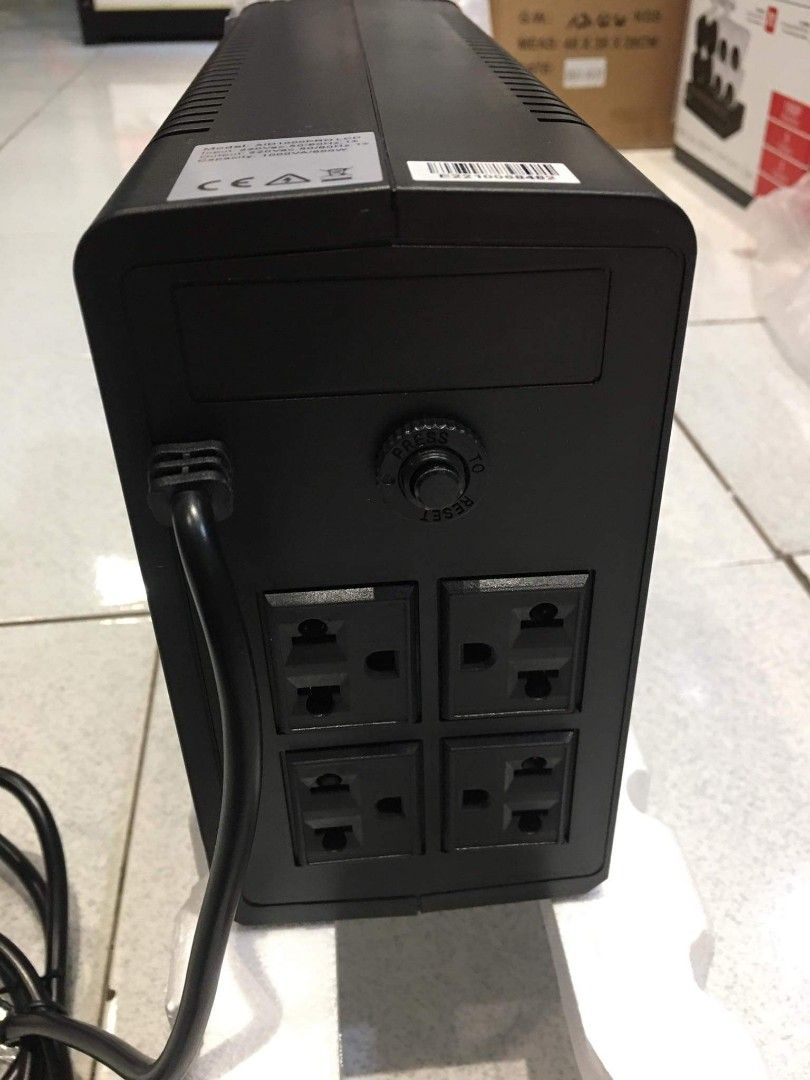 AWP AID1000 Pro LCD UPS 1000VA/600W, Computers & Tech, Parts ...