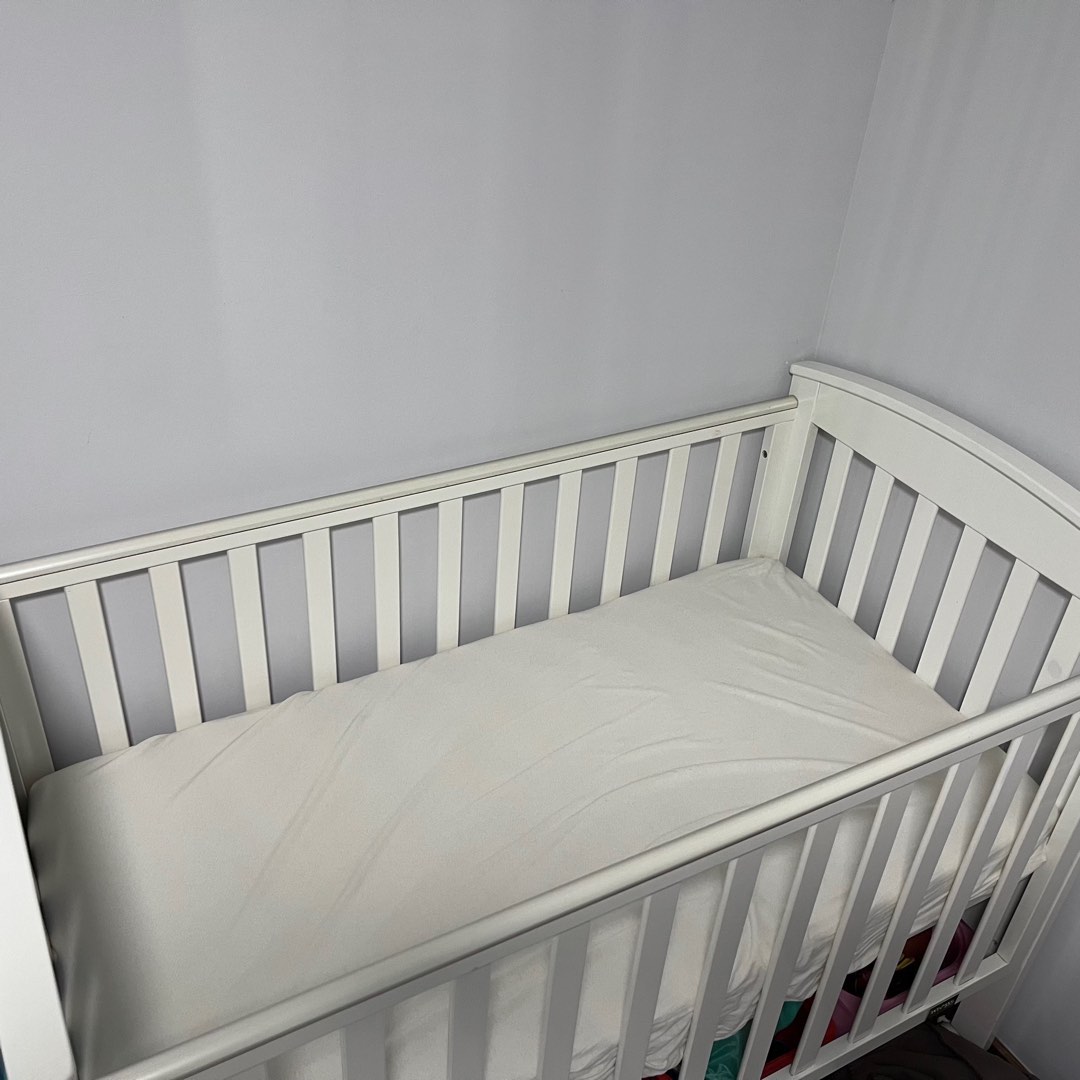 Babyhood Classic Cot (4-in-1 baby cot), Babies & Kids, Baby Nursery ...