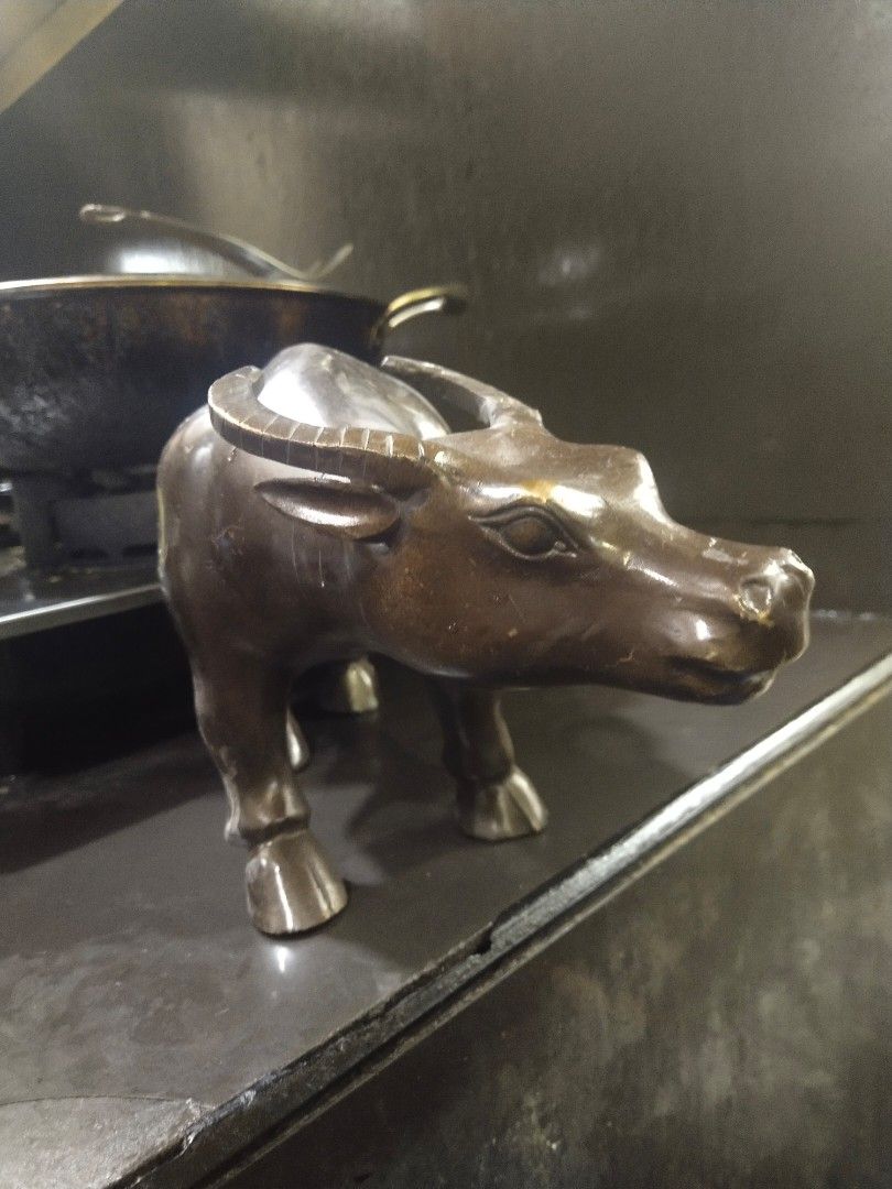 Brass bull / carabao statue, Hobbies & Toys, Memorabilia & Collectibles ...
