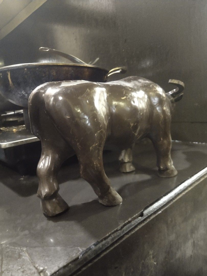Brass bull / carabao statue, Hobbies & Toys, Memorabilia & Collectibles ...