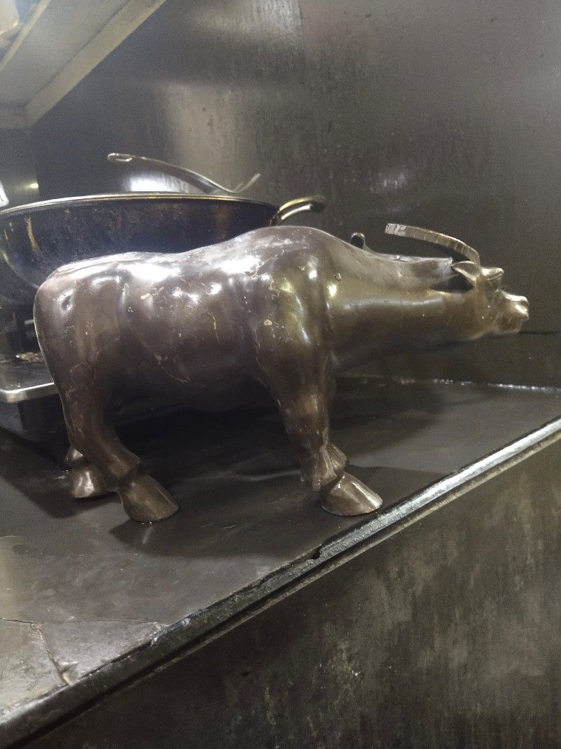 Brass bull / carabao statue, Hobbies & Toys, Memorabilia & Collectibles ...