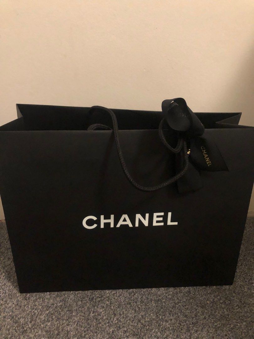 Chanel white color 17cm mini square with adjustable gold coco crush ...