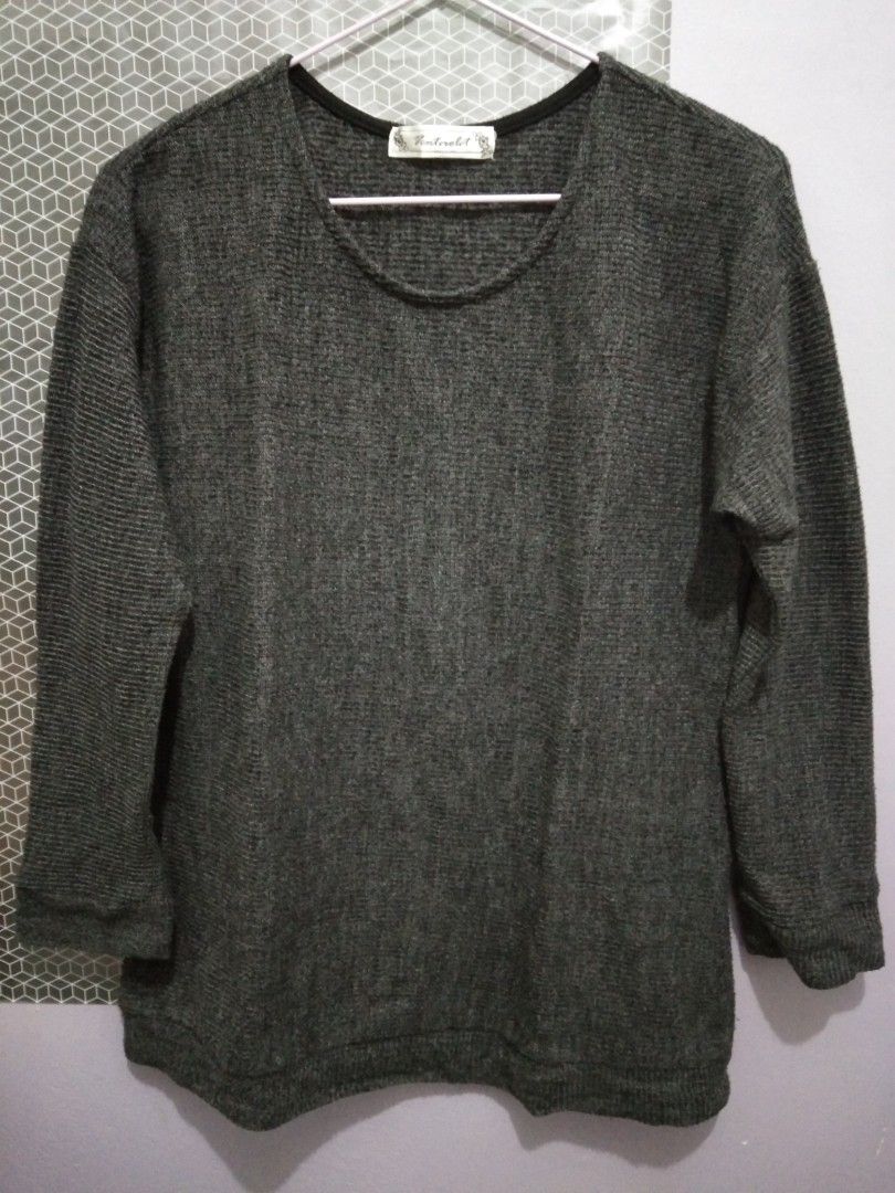 Dark grey knit, Women's Fashion, Tops, Longsleeves on Carousell