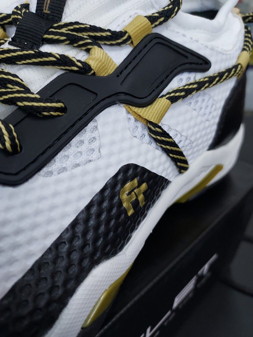 Felet Badminton Shoes "Flying Pro", Sports Equipment, Sports & Games ...