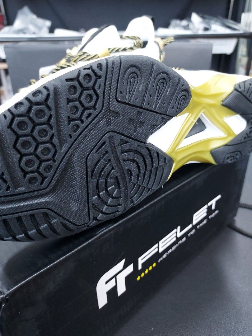 Felet Badminton Shoes "Flying Pro", Sports Equipment, Sports & Games ...