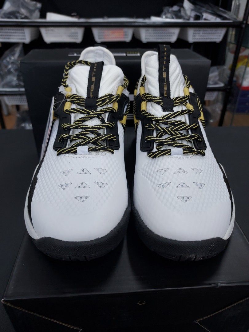 Felet Badminton Shoes "Flying Pro", Sports Equipment, Sports & Games ...