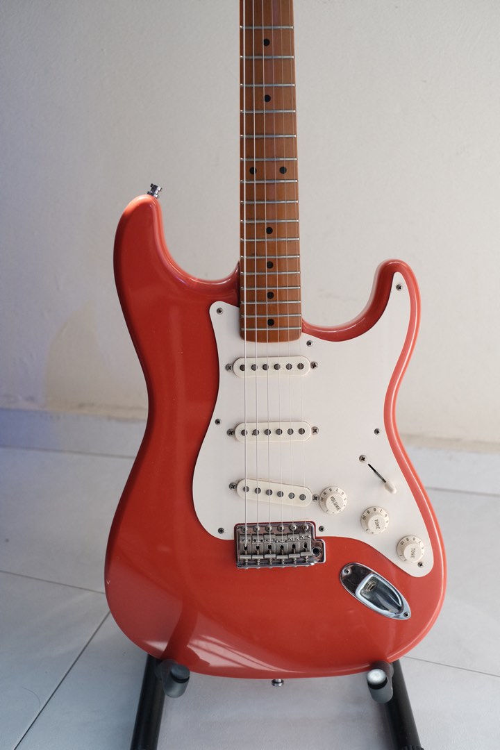 Fender Classic 50s Stratocaster, Hobbies & Toys, Music & Media, Musical ...