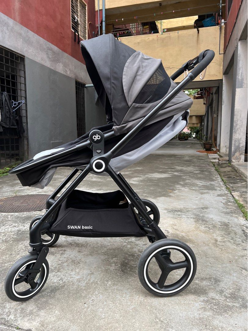 GB Swan Basic Stroller, Babies & Kids, Going Out, Strollers on Carousell
