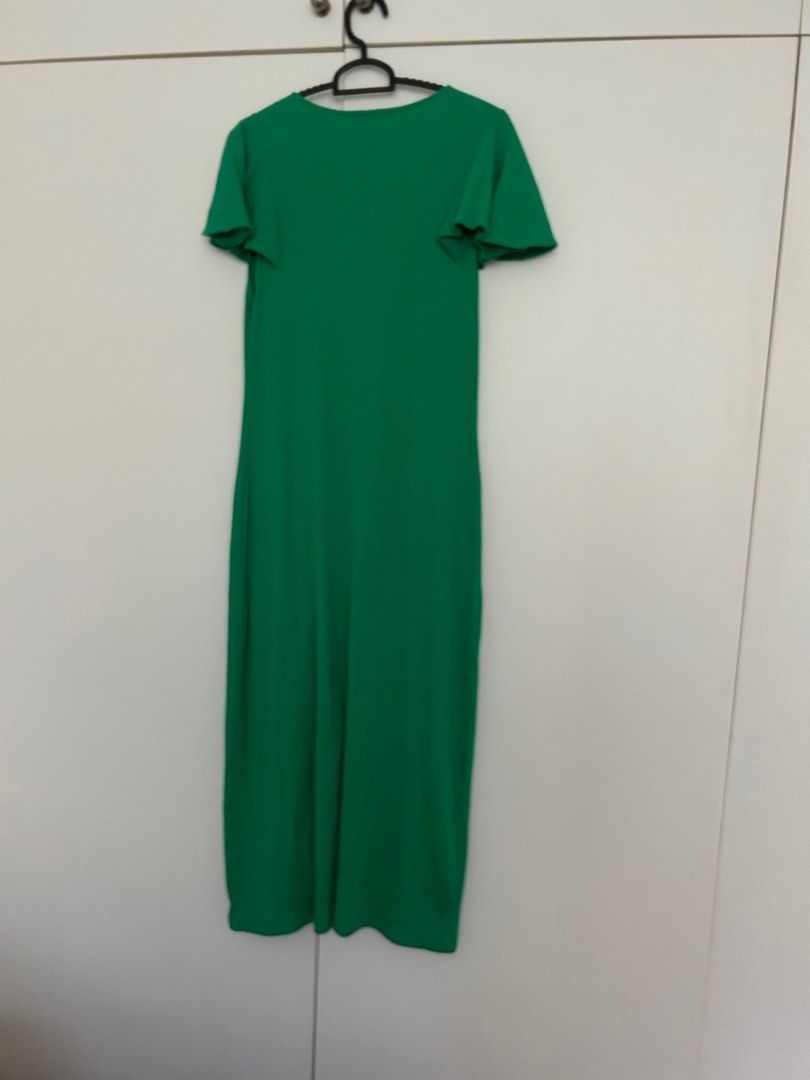 Green ribbed maxi dress, Women's Fashion, Dresses & Sets, Dresses on ...