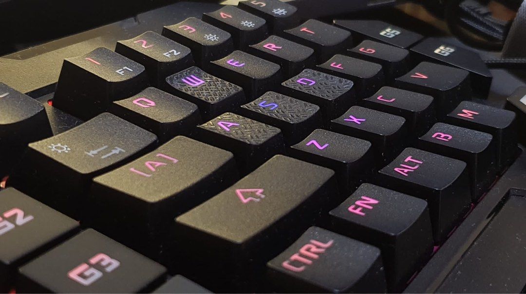 Half mechanical RGB keyboard ( free keycap puller ), Computers & Tech, Parts & Accessories ...