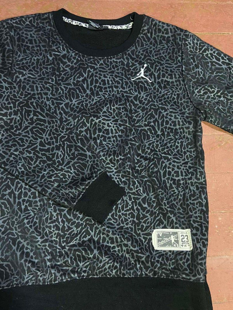 jordan sweater, Men's Fashion, Coats, Jackets and Outerwear on Carousell