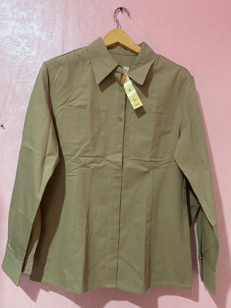 Kemeja hijau army muda, Fesyen Wanita, Pakaian Wanita, Atasan di Carousell