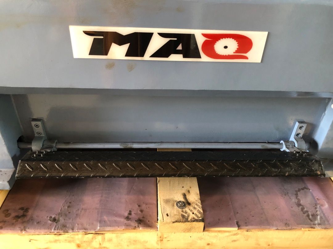 MAQ LATHE MACHINE MODEL: CD6241x1000, Commercial & Industrial ...