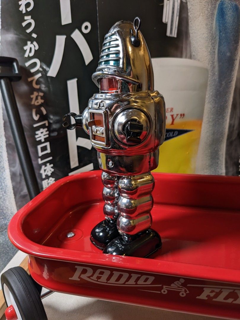 Metallic Silver Retro Robbie The Robot Tin Wind Up Collectible Toy ...