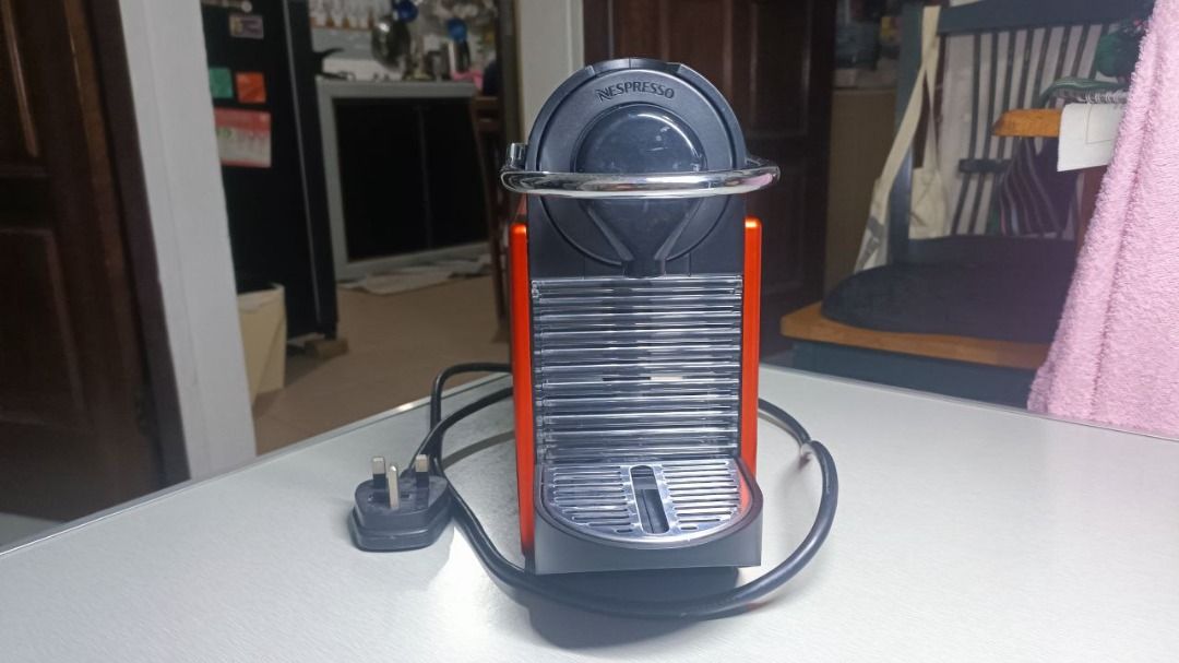 Nespresso Type C60, TV & Home Appliances, Kitchen Appliances, Coffee ...